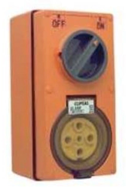 CLIPSAL 56-SERIES SWITCHED SOCKET 500V 5-Pin Round, Vertical ORANGE ...