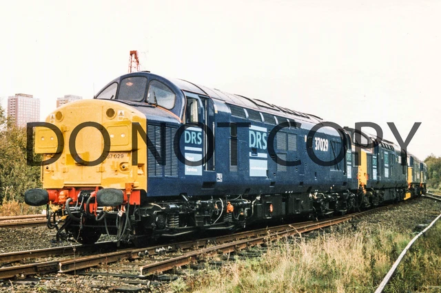 UK DIESEL TRAIN Railway Photograph Of Class 37 37029 Loco. Rm37-83 £1. ...