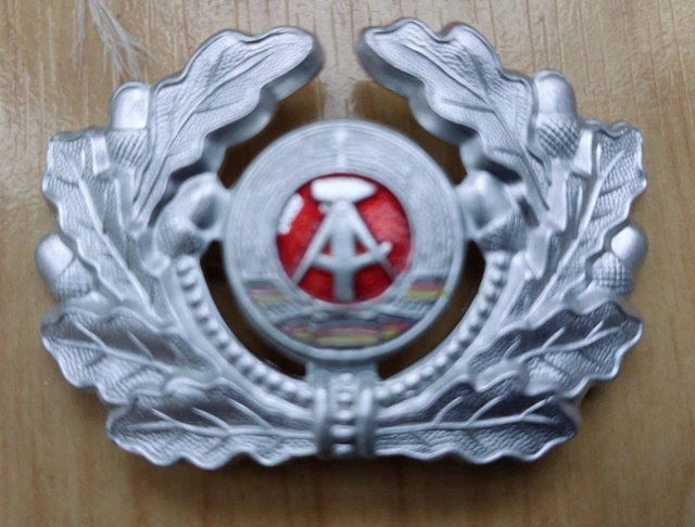 NVA DDR GENUINE East German Army Officers Cap Badge With Both Prongs £0 ...