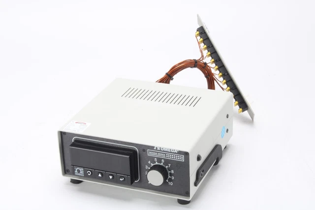OMEGA MDSSI8 BENCHTOP Temperature Indicator With 12-Port K-Type Panel ...