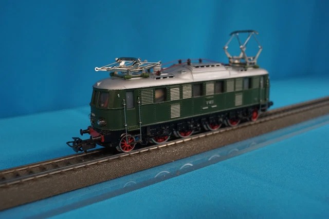 MARKLIN 3024 DB Electric Locomotive Br E 18 35 Green - NEW in original ...
