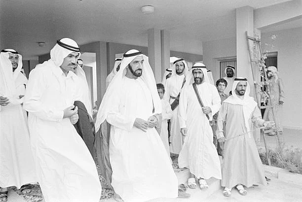 SHEIKH ZAYED BIN Sultan Al Nahyan, Emir of Abu Dhabi OLD PHOTO 2 $9.00 ...