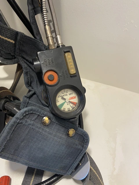 SCOTT 4.5 EZ-FLO Scba Air Pack Cbrn Nxg2 4500 Psi Nfpa 2002 Nfpa Air ...