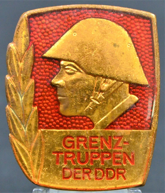 RDA NVA GT insigne meilleur insigne troupes frontalières de la RDA RARE ...
