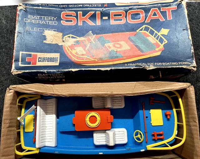VINTAGE CLIFFORD TOYS Battery Operated Electric Ski Boat Made In ...