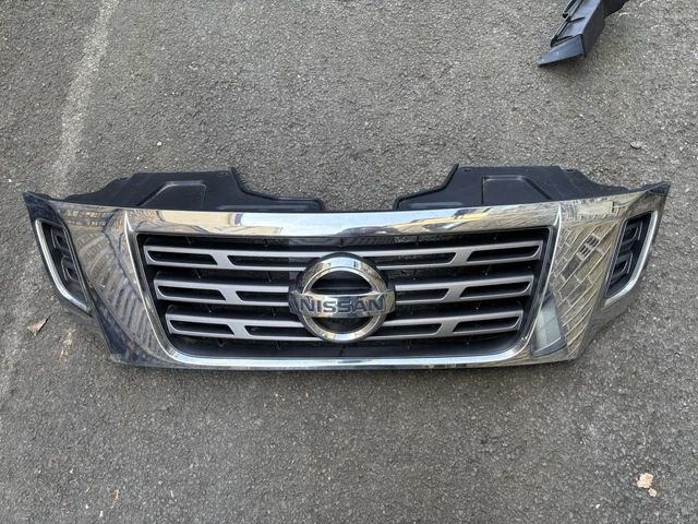 GENUINE NISSAN NAVARA D23 2016 Front Bumper Upper Radiator Grille ...