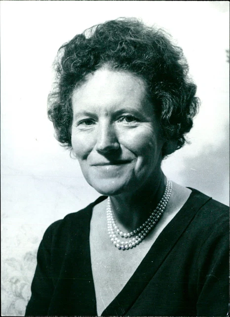 LADY BARBARA MARY Franks , wife of Lord Oliver... - Vintage Photograph ...