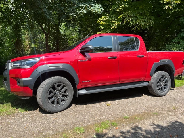 TOYOTA HILUX INVINCIBLE X £32,000.00 - PicClick UK