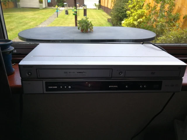 SHARP VIDEO DVD PLAYER/RECORDER VCR VHS DV-NC100H combo £26.80 ...