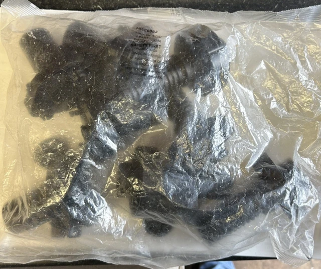 HOWDENS KITCHEN BASE Unit Legs Heavy Duty Pack of 4 (HKC0082 / LEGPKX4 ...