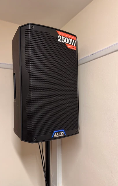 ALTO BLACK ACTIVE 2500 watts speakers used in good condition £567.70 ...
