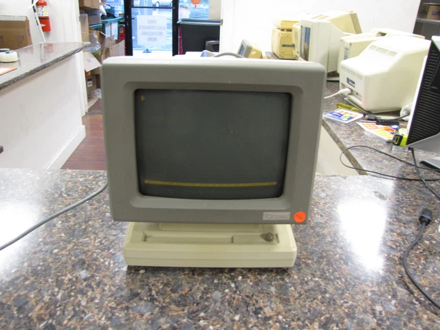 RARE VINTAGE QUME QVT-102 Desktop Computer Terminal Monitor - powers ...