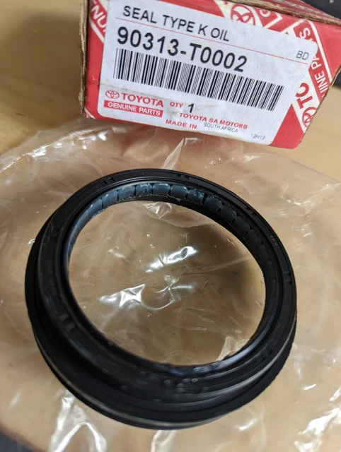 NEW GENUINE TOYOTA Hilux Fortuner Rear Axle Wheel Hub Seal 90313-T0002 ...