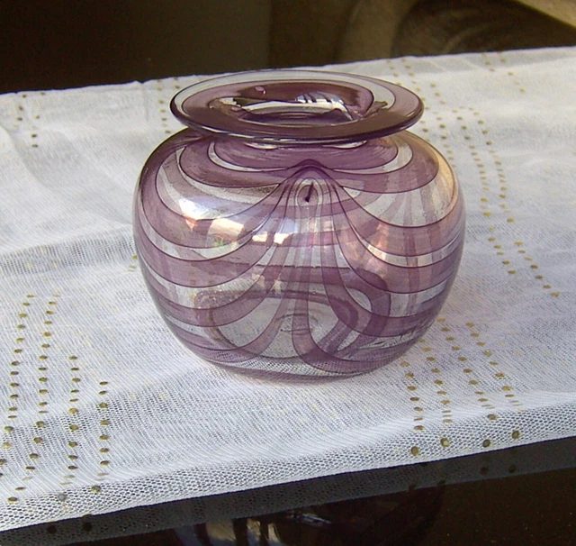 SMALL VINTAGE ART glass swirl vase by Deborah Fladgate England. Signed ...