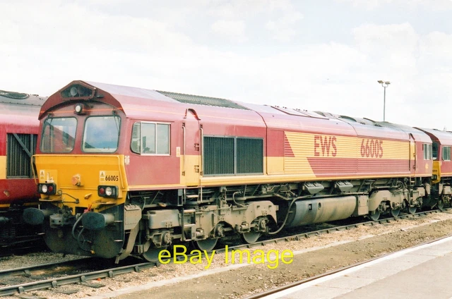 RAILWAY PHOTO 12X8 Class 66 66005 EWS Stabled at Didcot 23/5/2004 £6.00 ...