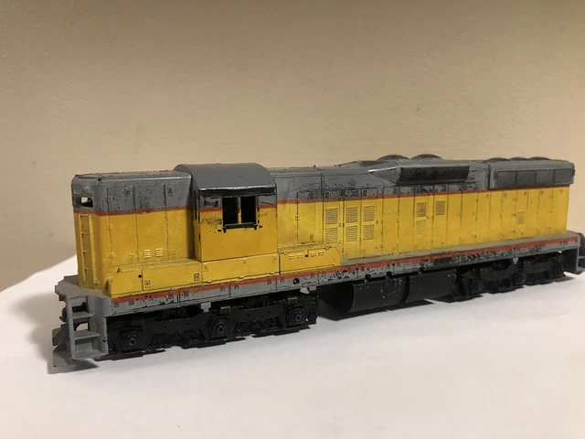 ATLAS POWERED SD9 Union Pacific Colours Engine Locomotive Ho Scale ...