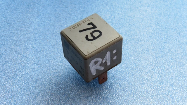 AUDI / VW GOLF - relay NR.79 RELAY 191927841 SHO 899692 12V 40A / GREY ...