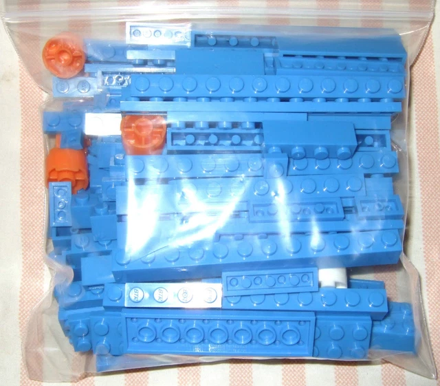 U-BUILD CONNECT 4 (four) Building Bricks Lot of 110 REPLACEMENT GAME ...