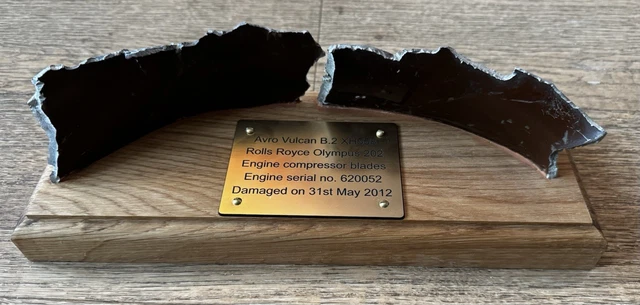 RAF AVRO VULCAN B.2 XH558 Damaged Engine Blades Displayed On Solid Oak ...