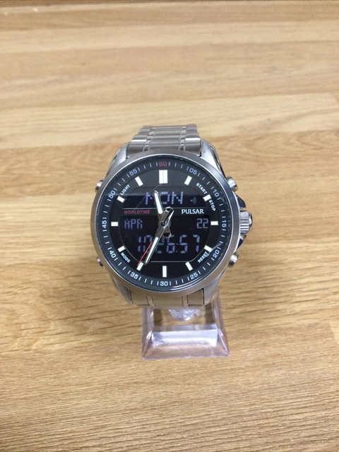 PULSAR BY SEIKO N021-X008 World Time Dual Analogue/Digital Watch £30.00 ...
