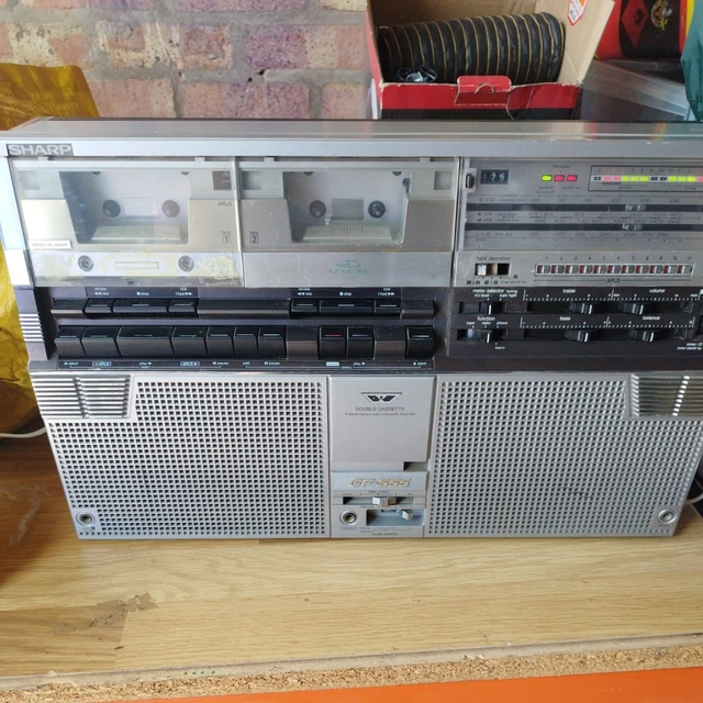 SHARP GF-555 BOOMBOX Ghetto Blaster Vintage radio Cassette read description £94.27 - PicClick UK