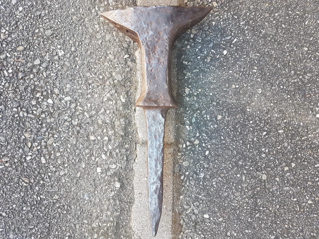 ANCIENNE BIGORNE ENCLUME battre fer forgé outil métier forgeron ...