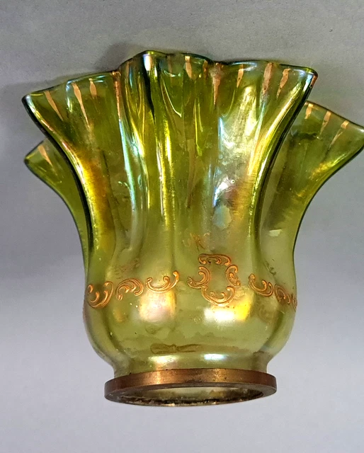ANCIENNE PETITE TULIPE verre irisé pour lampe à pétrole Très bel état ...