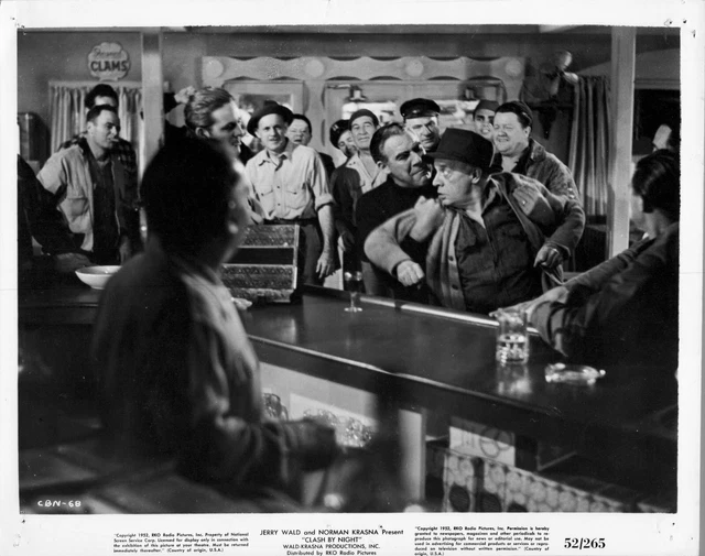ORIGINAL CINEMA VINTAGE Still Photo Movie Clash By Night Robert Ryan ...