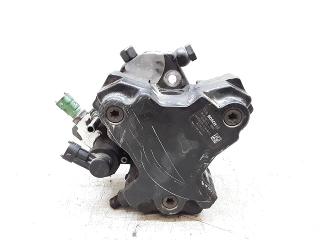 VOLVO V70 II SW 0445010111 30756125 Pompe à Carburant 2.40 Diesel ...