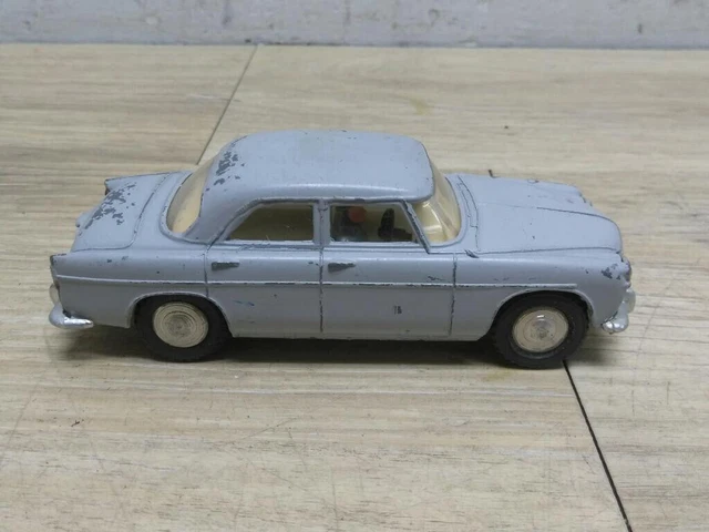 VINTAGE SPOT ON Triang Rover 3 Litre Diecast Car - Grey £12.05 ...