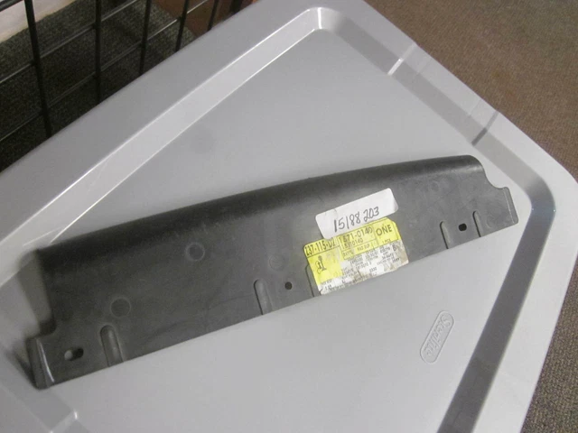 NOS GM BAFFLE-RADIATOR Support Cadillac Escalade Chevy Silverado ...