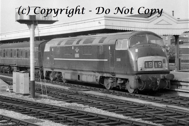 DIESEL RAILWAY PHOTO CLASS 42 Warship D818 GLORY Bristol Temple Meads ...