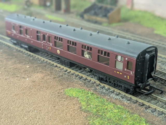TRIANG LMS COACH Brake Class Repainted Renumbered 7890 £15.00 - PicClick UK