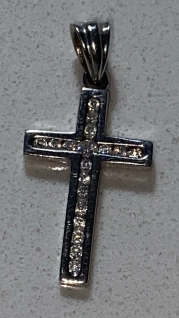 WARREN JAMES 9KT White Gold Cross With Crystals Vg Stamped 375 £177.50 ...