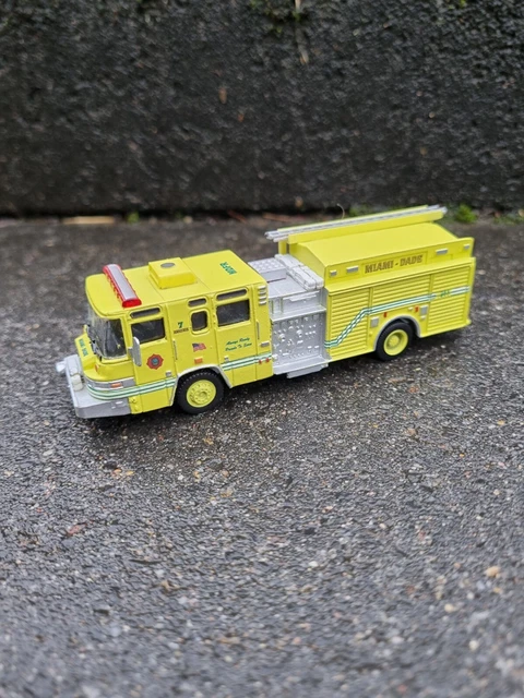 MIAMI DADE FIRE Truck pumper Engine Feuerwehr Resin 1:87 Eigenbau lime ...