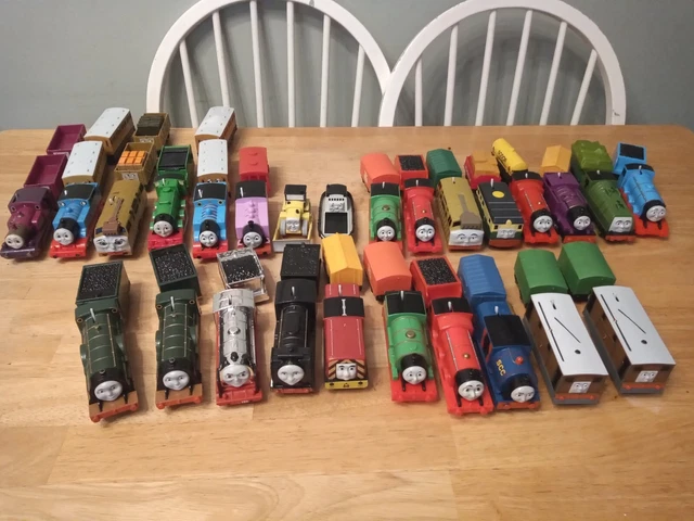 THOMAS AND FRIENDS Trackmaster Motorized battery Trains Multi Listing ...