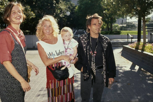 REBECCA BROUSSARD NILS Lofgren with his wife Amy holding Lorraine - Old ...