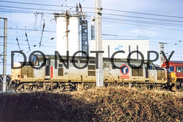 UK DIESEL TRAIN Railway Photograph Of Class 37 37673. Loco. Rm37-1604 £ ...