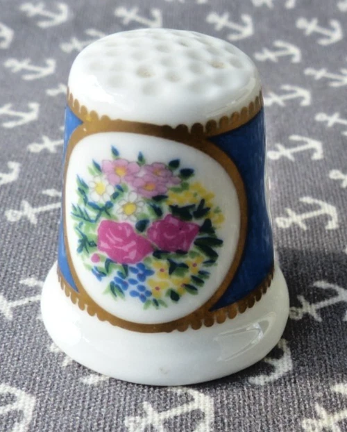 ALTER FINGERHUT PORZELLAN Wedgwood Bone China "Sarah Ferguson" EUR 8,00 ...