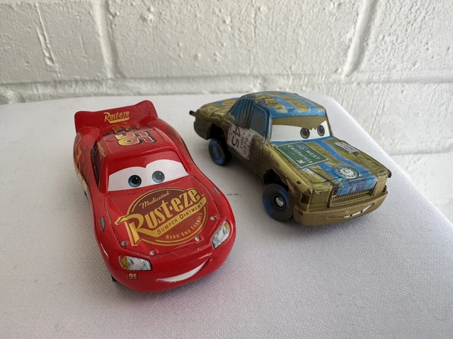 DISNEY PIXAR CARS 3 T-Bone , and Lightning McQueen Diecast lot of 2 ...