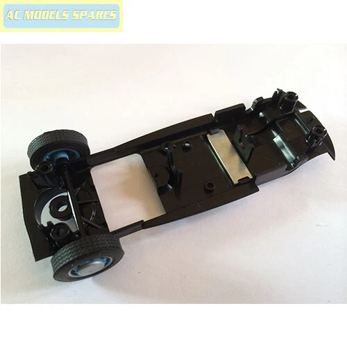 W10189 SCALEXTRIC SPARE Underpan + Front Axle 1963 Volkswagen VW Beetle ...