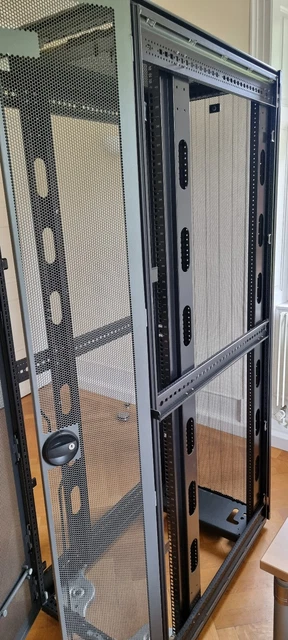 HP RACK 10642 G2 19" 42U HE Server Rack Schrank insg. 3 Schränke, Preis ...