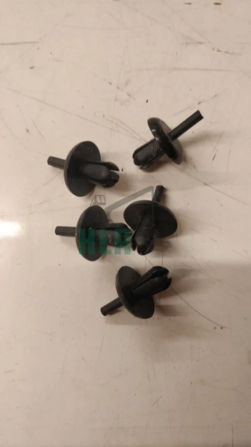 LAND ROVER DEFENDER 90/110/130 Wheel Arch Retaining Clip x5 NEW AFU1075 ...