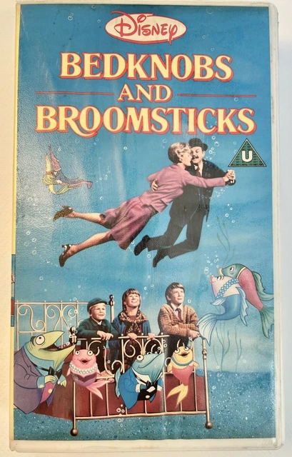 DISNEY BEDKNOBS AND Broomsticks - VHS (1971) - Angela Lansbury, David ...