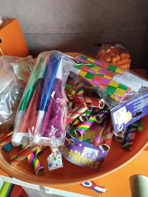 GROS LOTS DE cotillons pour fêtes ou anniversaire EUR 7,00 - PicClick FR