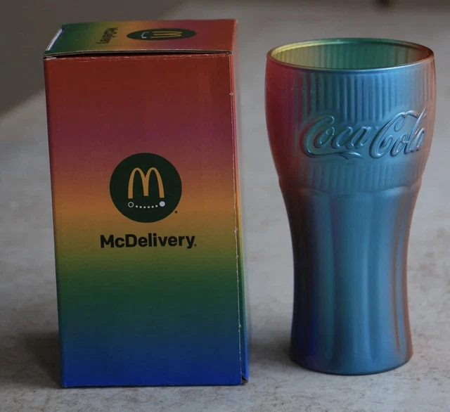 Erstaunlich Regenbogenglas Mc Donalds 2022 Fotos