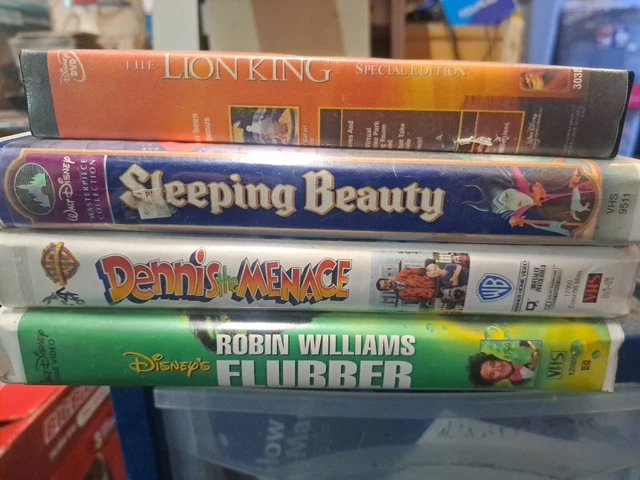LOT DE 4 VHS Disney/WB. LION KING, FLUBBER, BEAUTÉ DU SOMMEIL & DENNIS ...