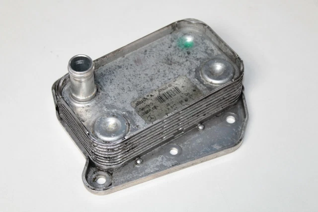 OIL COOLER ENGINE Mercedes W211 E270 CDI Bj.03/A611880301/97925 Behr £ ...