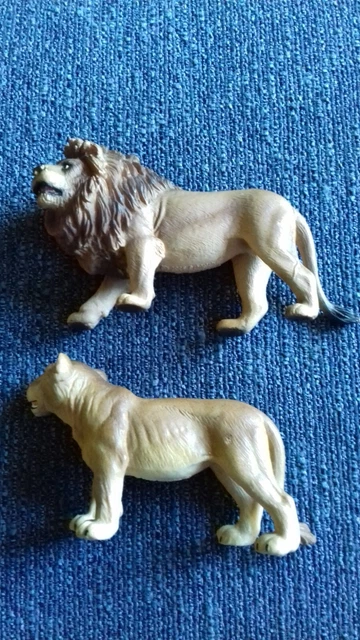 SCHLEICH BIG CATS | Rare Retired Lion - 2005 - and Lioness - 2000. £5. ...