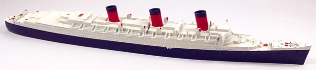 TRI-ANG MINIC M703 British Passenger Ship RMS Queen Mary 1936 1/1200 ...